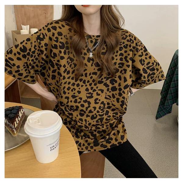 ヒョウ柄 Tシャツ レディース 七分袖 チュニック カットソー ゆったり 体型カバーゆるいシルエットでカジュアルな印象に仕上げてくれるチュニックtシャツ長めのチュニック丈でヒップまですっぽり体型カバー◎定番のデニムをはじめ、スキニーパンツや...
