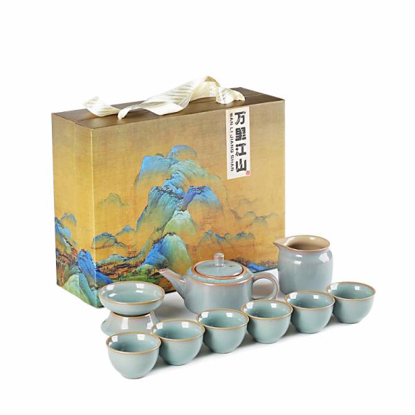 千年を超える名画を、一服のお茶に。デスクに広がる壮大な山河とともに、至福のひとときを。商品情報・セット内容: 急須（茶壷）×1、湯呑み（茶杯）×6、ピッチャー（公道杯）×1、茶こし付きスタンド×1、高級ギフトボックス×1・デザイン: 中国四...