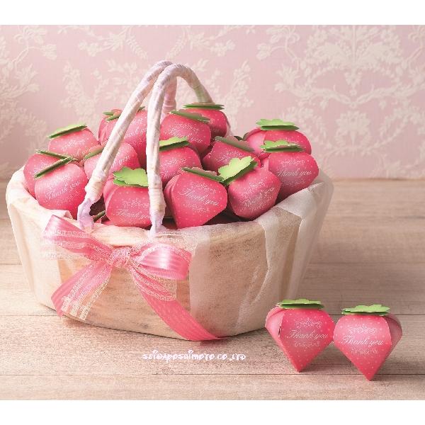 【発売日：2025年10月01日】10月〜4月の期間限定販売です。喜ばれるスウィーツのプチギフト・まるごと苺ピュアショコラ38個セット（バスケット付き）新鮮な苺をまるごとチョコレートに包み込みました。バスケット付き・ドライ苺チョコ1個入り3...