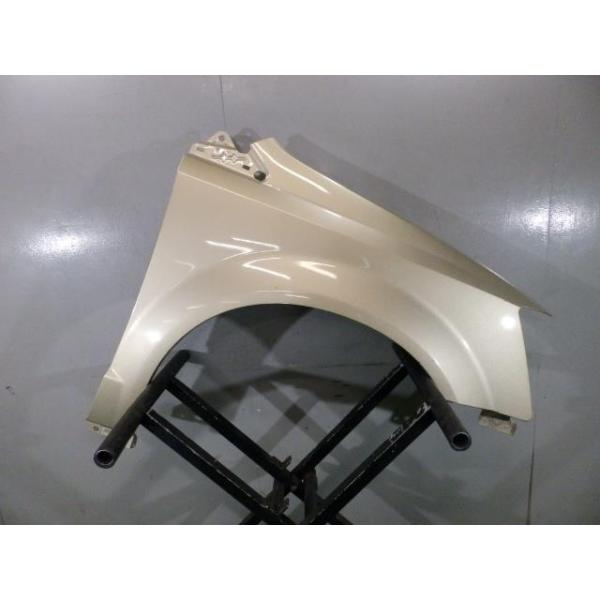 **** 商品説明を必ずご確認ください ****部品管理番号：000022190810600部品名：右Fフェンダー部品区分：リサイクル品管理品番：221908車名：クライスラーグランドボイジャー車両タイプ名：5DBOXワゴン認定型式：ABA...