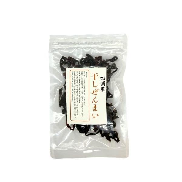 干しぜんまいとは、シダ植物のぜんまいを収穫後、熱湯で茹でてから天日干しなどで乾燥させた保存食です。食物繊維やカリウム、リン、ビタミンAなどの栄養素が豊富に含まれています。もどすと5〜6倍に膨れます。 お料理の仕方によって、歯ごたえを楽しんだ...