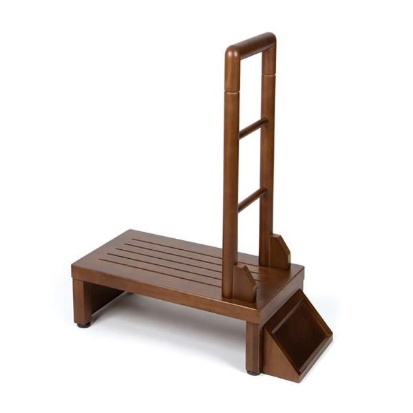 玄関の昇り降りに便利な玄関踏み台。昇り降りをサポートする手すり付き。下部のスペースには靴など収納できる。側面の支えで手すりを使った際の横倒れを防止。玄関台端部分は角丸加工で怪我をしにくく安全。上部は溝付き仕様で滑りにくい。ガタツキを抑えるア...