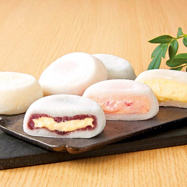 くちどけにこだわった大福は、手で持って食べることができないほど柔らかいとろける生地で、クリームを包み込みました。セット内容：カスタード×4、つぶあんカスタード×3、あまおう苺×3サイズ：縦195×横270×高さ125mm食品アレルギー特定原...