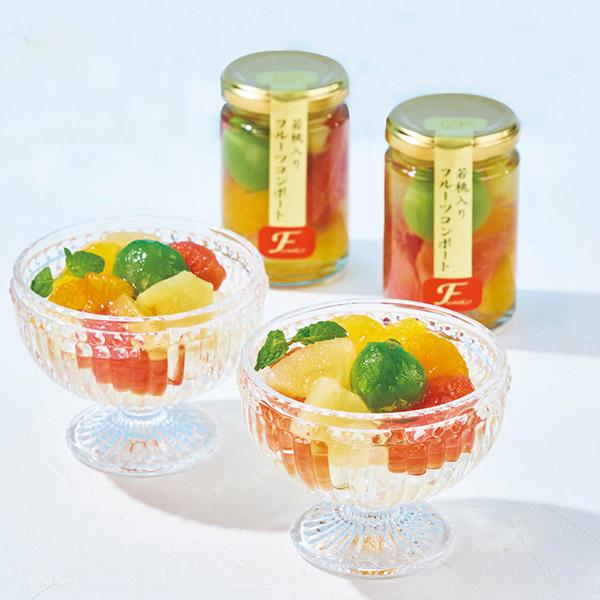 5種類の果実をジュレで彩る、華やかなコンポートです。セット内容：140g(甘夏・グレープフルーツ・温州みかん・若桃・パイナップル)×4サイズ：縦220×横150×高さ70mm食品アレルギー特定原材料使用：もも各種条件：簡易包装/常温お届け期...
