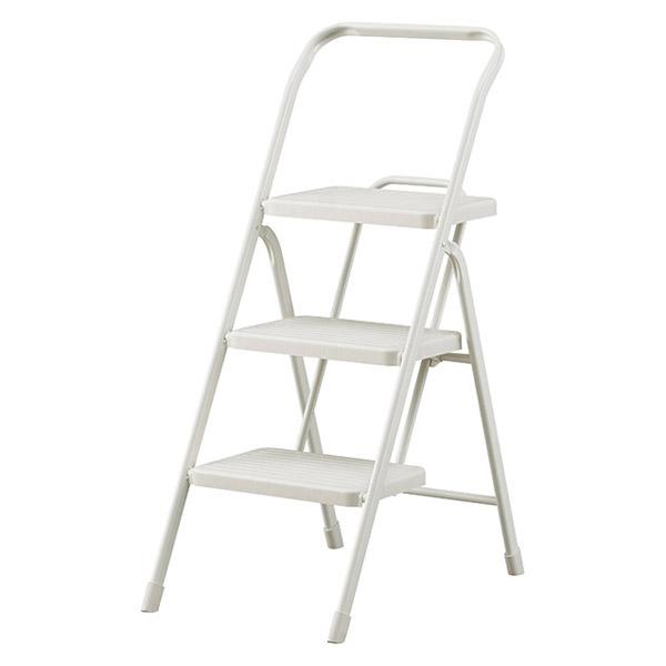 お部屋に馴染むニュアンスカラーの折りたたみステップ【3段】です。●室内にも馴染みやすいニュアンスカラーキッチンだけでなくリビングなどのインテリアにも馴染みます。●安心のストッパー付きリング式の開閉ストッパーを使用することにより、収納時・使用...