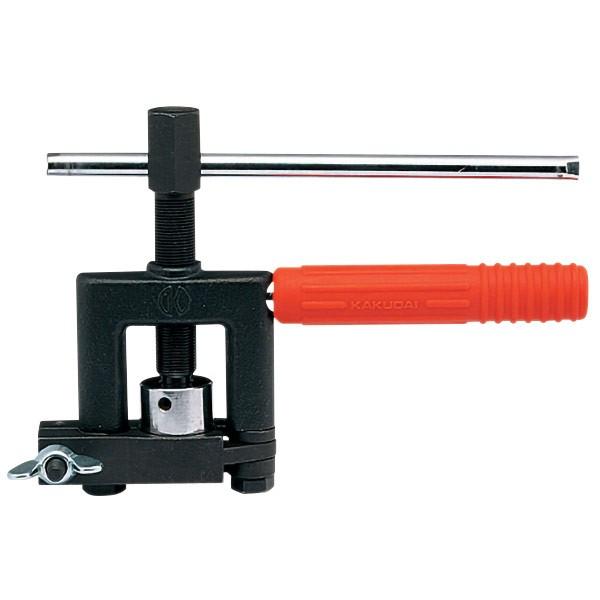 カクダイ巻フレキパイプの三つ山つぶし専用工具です。呼13でパイプ外径16ミリ、16.8ミリ用です。一体設計されているので部品の紛失はありません。16・16.8ミリ用スピンドル部分へ定期的に給油をしてください。