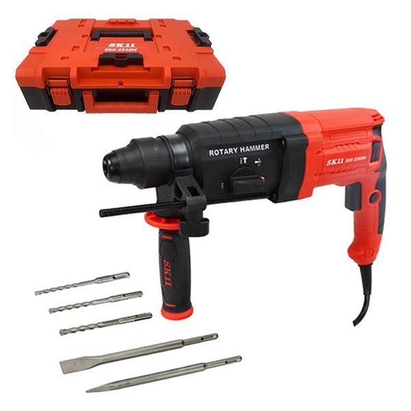 回転、回転+打撃、打撃の3モード切り替え。打撃モードで軽いハツリ作業も可能。チゼルの向きを360度変えられるバリアブルロック機能付き。SDSプラスチャック採用、ワンタッチビットを装着し、スリーブを引くだけでビットの取り外しができます。握りや...