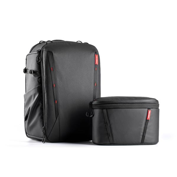 OneMo 2 BackPack（ワンモーツーバックパック）はプロカメラマンの多様なニーズに応えるためにデザインされた、オールインワンカメラバッグです。バックパックと内蔵ショルダーバッグの組み合わせ、容量拡張機能、また収納スペースを仕切り板...