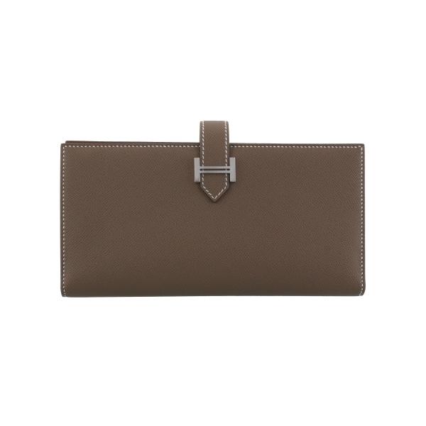 エルメス（HERMES）の長財布が、入荷しました。<br /><br />エルメスのベアンスフレは、上品なエトゥープカラーのヴォーマダムレザー素材で作られた財布です。シルバーの金具がエレガントなアクセントとなっていま...