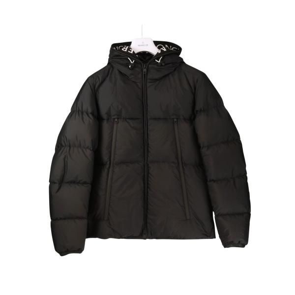モンクレール（MONCLER）のダウンジャケットが、入荷しました。モンクレール ダウンジャケット メンズ MONTCLA ブラック MONCLER J2091 1B56900 999 BLACK サイズ2 M【冬の定番！モンクレール MON...