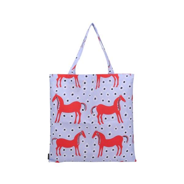 マリメッコ（marimekko）のトートバッグが、入荷しました。マリメッコ トートバッグ レディース ブルー marimekko 75356 535 Light Blue/Red/Blackマイヤ・イソラが少女時代に、「馬の群れと一緒に森を...