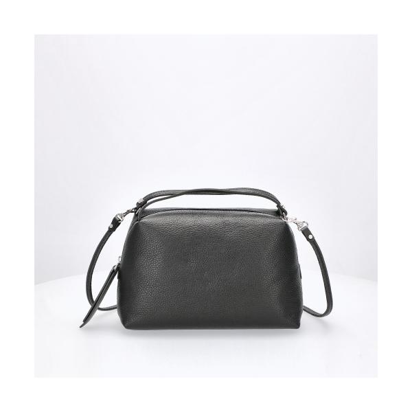 ジャンニ キアリーニ （GIANNI CHIARINI）のショルダーバッグが、入荷しました。<br /><br />「ALIFA M」ショルダーバッグは、シックなブラックカラーで洗練されたデザインです。高品質なレザー...