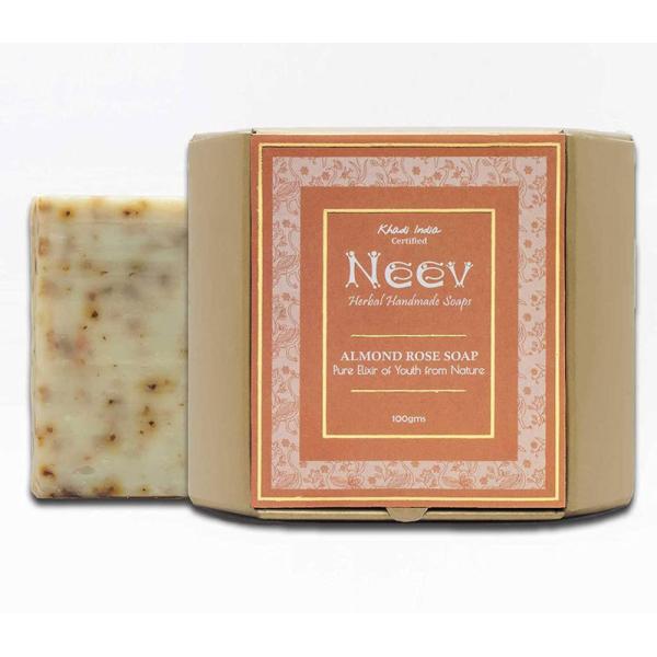 ※2022/04/29入荷分より料金を改定。 日本郵政のクリックポストをお選びの場合は3cm以上になるために箱を外して内包装で発送致します。ギフトには定型外、宅配便をご利用下さい。石鹸の紙箱が少しばかり潰れているものもございます。石鹸自体は...