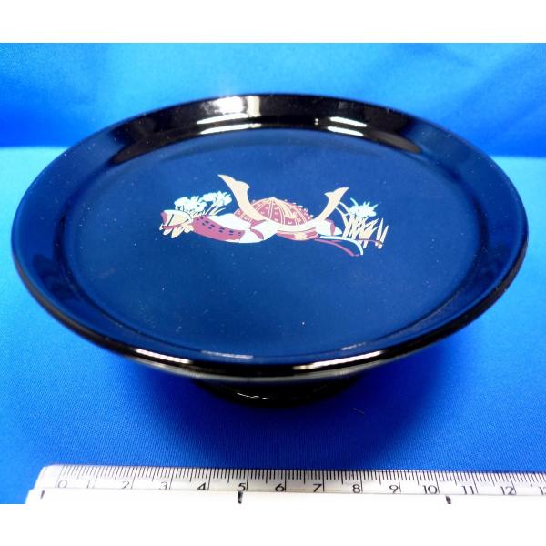 送料：６８０円（全国一律税込金額）商品は通常小売店さんへ卸している正規仕入品の新品です。　　【 商 品 情 報 】　五月人形用ミニ高杯(たかつき)　樹脂製黒サイズ：皿の直径１４ｃｍ・全体の高さ５．５ｃｍ