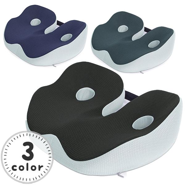 ・姿勢調整してくれる低反発クッション座るだけで正しい姿勢に導いてくれる椅子用低反発クッションです。・長時間使用もOK高品質の低反発素材使用で長時間座っていてもお尻や腰などへの負担がなく楽ちんです♪勉強、仕事、映画鑑賞、読書などに最適！・形状...