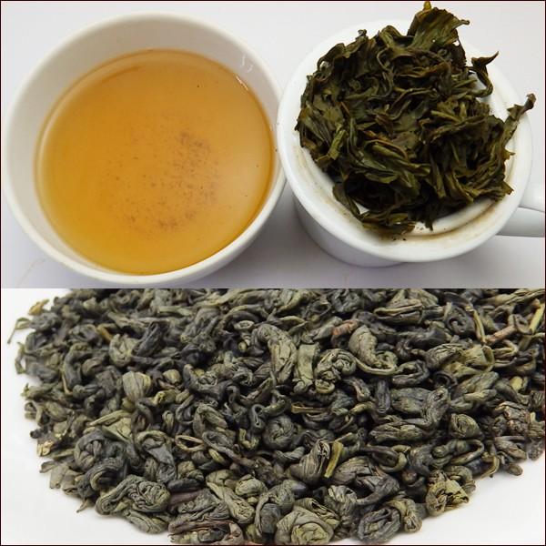 ガンパウダー(火薬)と呼ばれる、中国の緑茶です。ころころと丸い形をしています。このお茶は丸く成型するために布袋にいれ、ギューギュー絞るようにして作られる過程でお茶が次第に黒光りし、それが昔の銃の火薬のような色合いと形に似ていたためガンパウダ...