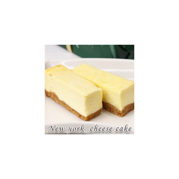 一般的にクリームチーズが50％以上入った濃厚なチーズケーキのことをニューヨークスタイルといいます。むらせやのチーズケーキは素材の配合にチーズを50％以上含んだ”濃厚”なチーズケーキです。コクのあるしっかりとした味が口の中に広がります。★こち...