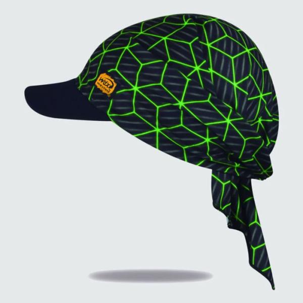 ・いろんな使い方ができるバンダナキャップ・厚みが出ないのでヘルメットアンダーキャップとしてもおすすめ・ポリエステル100%・UVプロテクション・ツバ部分は柔らかく水を通さないネオプレーンゴム素材・小さく折りたためるので、ポケットに入れてもか...