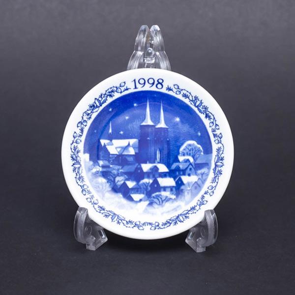 ロイヤル・コペンハーゲンの1998年のミニプラケット『ROSKILDE CATHEDRAL（ロスキレ大聖堂）』。1984年から毎年販売されているミニプラケット。1998年は、12世紀に建てられた歴史ある聖堂で、デンマーク王家の霊廟にもなって...