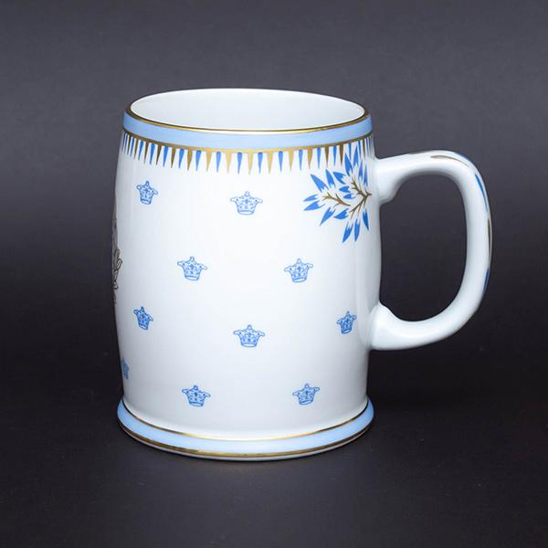 キリンビヤマグコレクションのセンチュリーエディション（1996年）、ロールストランドのグリプスホルムのビヤマグ。キリンビヤマグコレクションは、キリンビール創立100周年を記念して、世界各地の名窯に依頼して作ったオリジナルのビヤマグシリーズで...