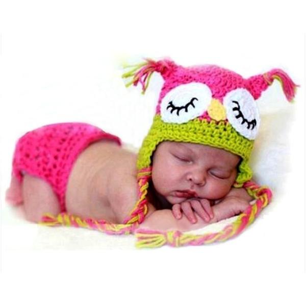 ハロウィンにぴったり☆おねむなピンクのふくろうさん。フクロウは絵本でもグッズでもベビーやキッズに大人気！毛糸のふさふさがとってもキュート！帽子とパンツのコスチュームは、寝ている赤ちゃんにも負担をかけず簡単に着せられるから記念撮影にとてもおす...