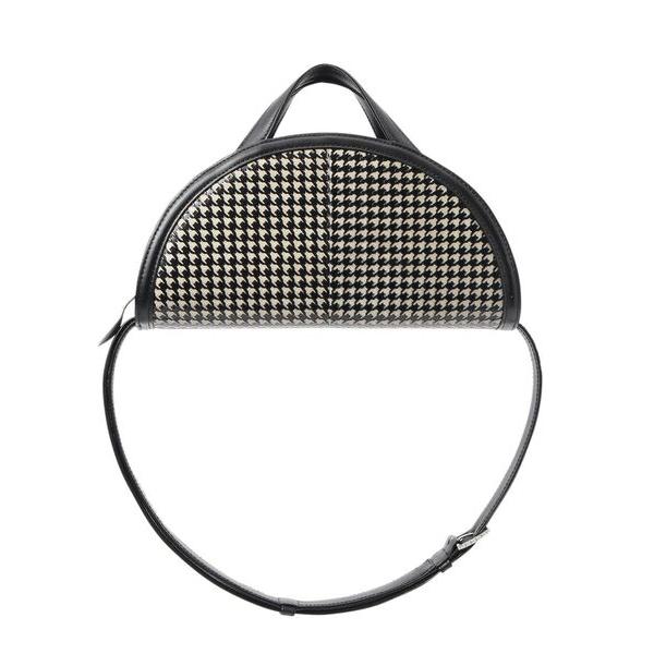 【発売日：2026年01月09日】★この商品はセール価格です★69,300円 → 41,580円(40%off)【カテゴリ】レディース > バッグ > ショルダーバッグ【カラー】ベージュ(552)【サイズ】00(FREE)【実寸...