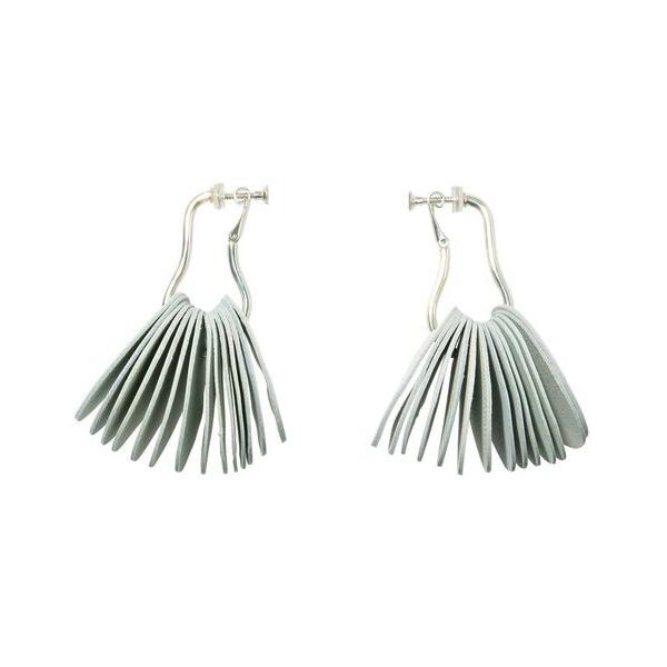 【発売日：2025年06月20日】★この商品はセール価格です★23,100円 → 16,170円(30%off)【カテゴリ】レディース > アクセサリー > ピアス・イヤリング【カラー】オフホワイト(003)/ブラック(019)...