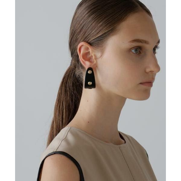 【発売日：2026年02月27日】★この商品はセール価格です★19,800円 → 7,920円(60%off)【カテゴリ】レディース > アクセサリー【カラー】ブラック/ベージュ【サイズ】-【実寸(cm)】 直径 幅− 4.4CM 2...