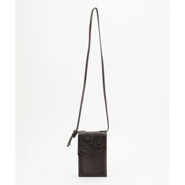 【発売日：2024年02月16日】【カテゴリ】レディース > バッグ > ショルダーバッグ【カラー】ダークブラウン/エクリュ【サイズ】F【実寸(cm)】F:幅11.6 高さ17.8 マチ5.0 重量(g)202【素材】牛革【製造...