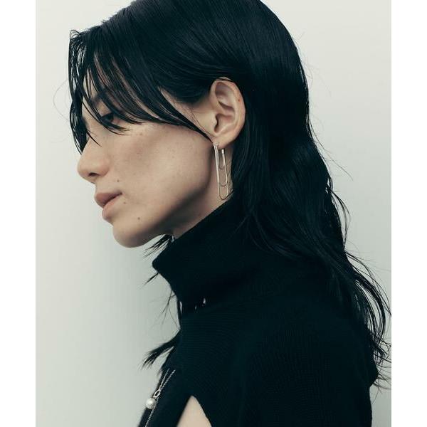 【発売日：2025年04月12日】【カテゴリ】レディース > アクセサリー > ピアス・イヤリング【カラー】シルバー【サイズ】-【実寸(cm)】 全長 奥行き 幅- 4.7cm 2cm 0.1cm【素材】本体 : SILVER9...