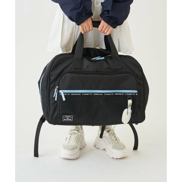 【発売日：2026年03月23日】【カテゴリ】キッズ > バッグ > ボストンバッグ【カラー】黒【サイズ】F【実寸(cm)】F : H 32 W 47 D 24 持ち手上がり 13【素材】本体：ポリエステルネームタグ：合成皮革容...