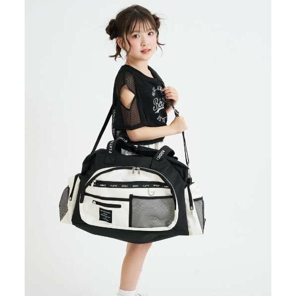 【発売日：2026年03月04日】【カテゴリ】キッズ > バッグ > ボストンバッグ【カラー】白/ライトブルー/黒【サイズ】F【実寸(cm)】F : H 33cm W 62cm D 23cm【素材】表地：ポリエステル100%裏地...