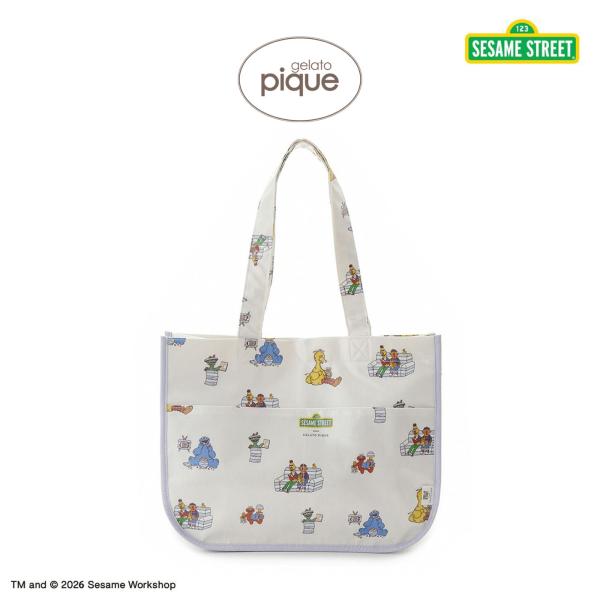 gelato pique (ジェラートピケ)SESAME STREET 総柄ママバッグ ppgb261665■素　材■表地:綿100%/裏地:ポリエステル100%■サイズ■FREE:たて28cm 横35.5cm マチ14cm 持ち手長56c...