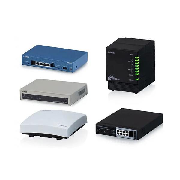 ヤマハのネットワーク機器がミニチュアになって登場！本体に差し込みが可能なミニチュアLANケーブルやスイッチの動作ギミックなど、細部までこだわった仕様になっています！RTA50iはライトが光ります！※ボタン電池(LR41)2個使用(付)セット...