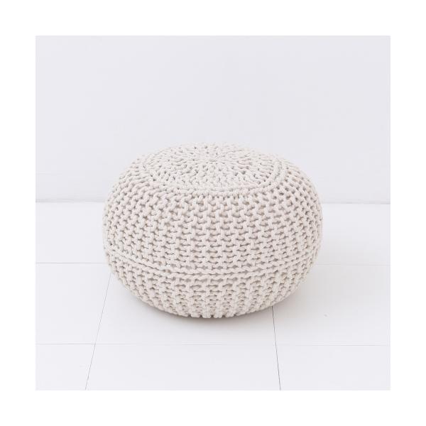 来客時のクッション、またソファのオットマンとして使えるインドのニットプーフ。100％綿を使っているのでオールシーズン使用できます。 【サイズが大きいためラッピングは出来ません。】    ※商品のクリーニングの際に石油系溶剤が使われているため...
