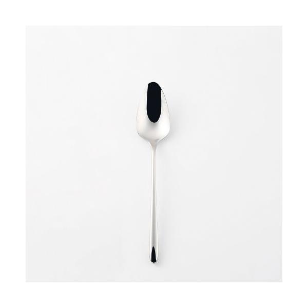 AIRES MATEUS＝アイレス・マテウス（省略してAM＝エイエムと呼びます）シリーズは、クチポールと、ポルトガルを代表する建築家アイレス・マテウスとのコラボレーションにより誕生しました。 幼少期に祖母の家で使っていたカトラリーに着想を得...