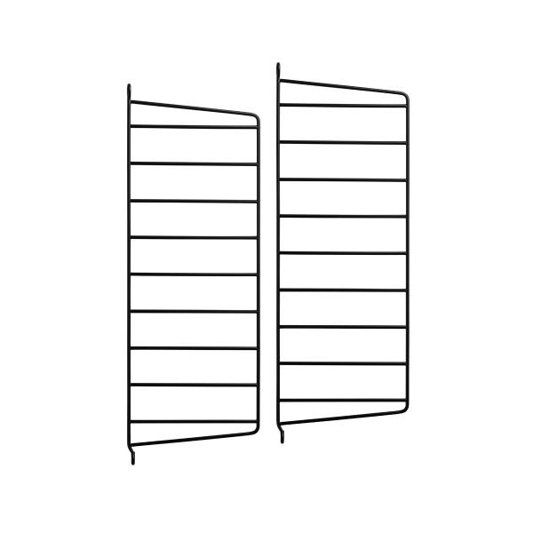 ストリングシステムははしご状のフロアパネルをはじめ、規格化された複数のパーツから成るシェルフで、その組み合わせは無限です。様々な色や素材から選び、オリジナルのユニットを組み立てることができます。システムのスタンダードサイズは、幅60cmと8...