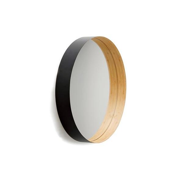 竹集成材の曲げ特性を活かした壁掛けミラーです。横から見ると縁が鏡に映りこみ、筒が浮いているかのような錯覚を与えます。和洋を問わずどんなシーンにも溶け込み、永く使って頂けるデザインです。 ※鏡のシケ(サビ)発生の可能性があるため、湿気の発生す...