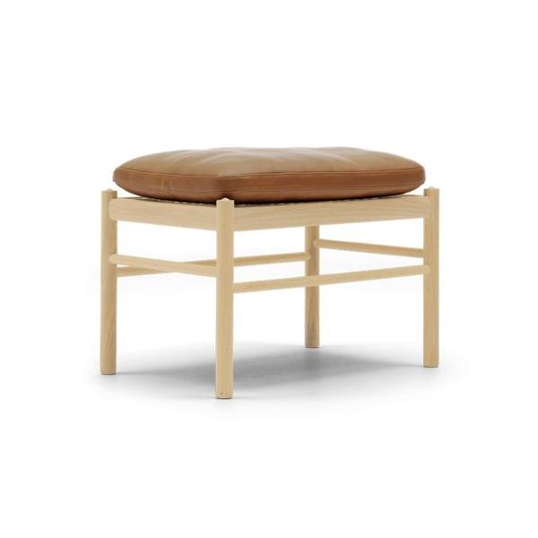 安定性に優れたスツール。OW149 コロニアルチェアとの使用に最適です。細部にいたるまで丁寧に仕上げられた木部が美しいスツールです。籐張りの座面は手作業で製作されています。【1949年デザイン】  ※ご注文後のキャンセルはご遠慮ください。 ...