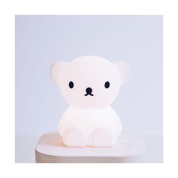 ミッフィー ファーストライトはソフトシリコンを使用することで、たたずまいだけでなく、感触までも心地よい照明となりました。コンパクトなので小さなお子さまでも間単に持てるサイズ感です。USBケーブル充電式のLEDモジュールなので、大きな電源アダ...