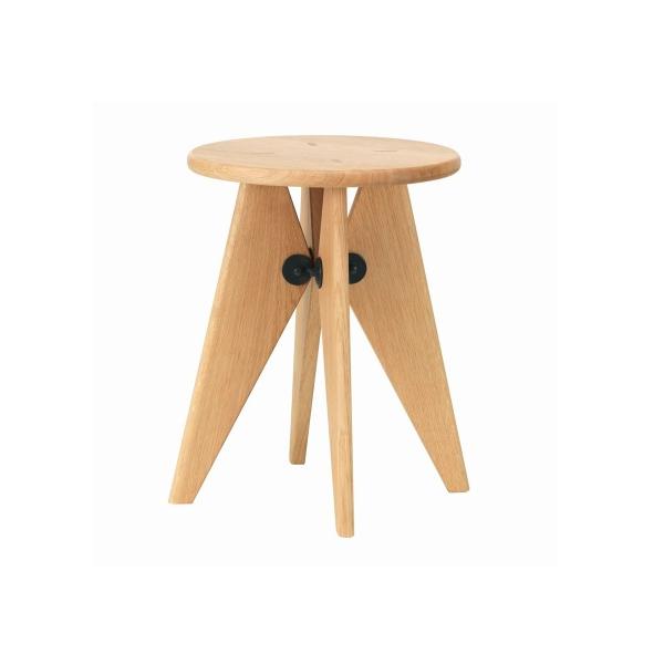 1940年代当時、金属不足の背景でプルーヴェが化学会社ソルベイのために生み出したスツール。【1949年/1950年デザイン】【Vitra正規品】  ※取り寄せ商品のため、ご注文後のキャンセルはご遠慮ください。 ※製品によって木目は異なります...