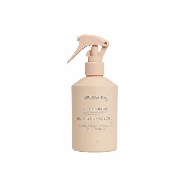 消臭成分が空気を一度リセットしながらフレッシュな香りを楽しめるスプレーです。ドイツのメーカーが開発した消臭成分「Neofresh&amp;#174;」を配合し、消臭成分がにおいの元を捕らえながらお好みの香りで空間をリフレッシュしてくれます。...