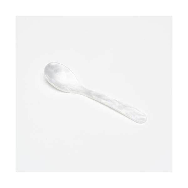 ドイツの老舗カトラリーブランド、Heim S&amp;#246;hne(ハイム・ゾーネ)から届いた、特別なエッグスプーン。全27色のカラーバリエーションは、淡くやさしいトーンから、鮮やかで元気をくれる色、落ち着いた大人のニュアンスまで、選ぶ...