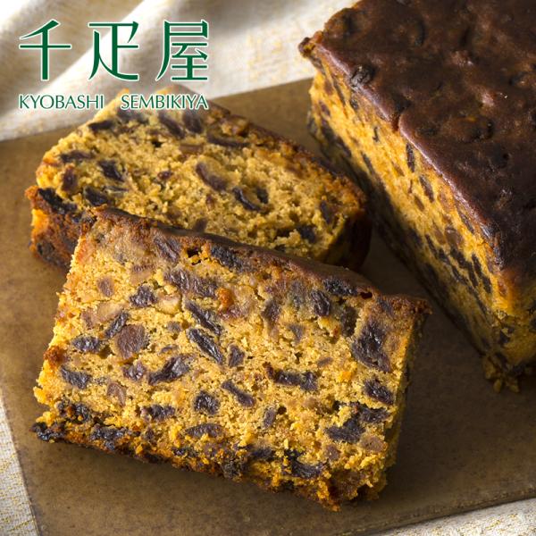 ナッツやドライフルーツをふんだんに生地に練りこみ、ブランデーをたっぷりきかせたフルーツケーキ。中にはいっているドライフルーツは、レーズン・オレンジ・りんご・チェリー・くるみ・アーモンドです。開封後、硬くなる可能性があります。電子レンジで20...