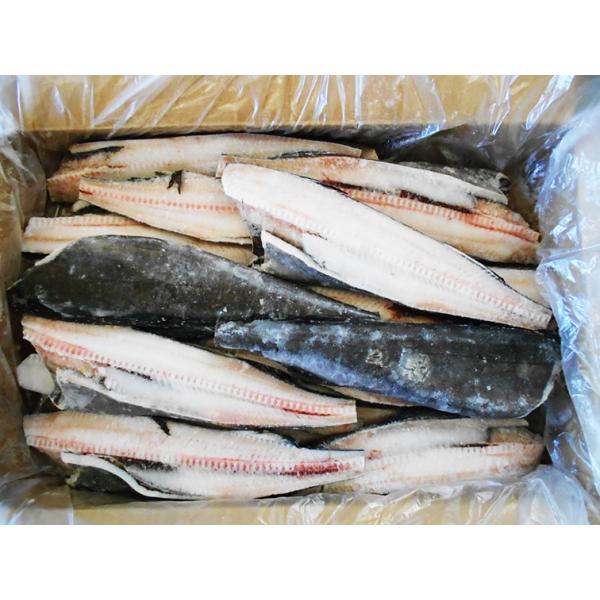 脂ののった、貴重なアラスカ産銀鱈です。一部血合いあります。一級品です。【原材料名】銀鱈　無塩　【内容量】10kg　【産地】アメリカ産　【発送形態】スチロール　　　　　　　※冷凍便でお届け致します。【賞味期限】出荷日より180日（冷凍）※出荷...