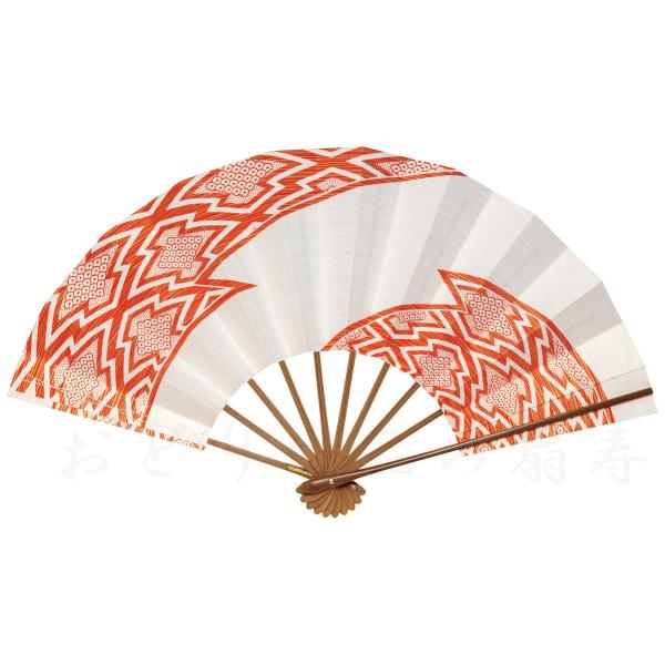 舞踊等に使用する舞扇子です。伝統の職人技による上品で華やかな逸品です。扇面、扇骨、仕上げ加工とも日本国内で生産した京扇子です。長さ/約29cm。広がり/約50cm。扇骨/スス竹骨。扇面/両面同じ柄。9寸5分標準的なサイズの舞扇子です。日本製...