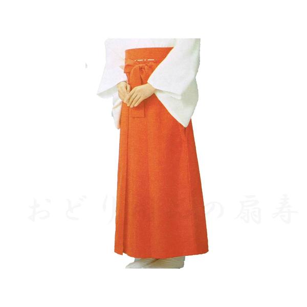 巫女用袴　あんどんです。Lサイズ。袴下92cm。ポリエステル　65%。レーヨン 35%。日本の歳時記カタログより。