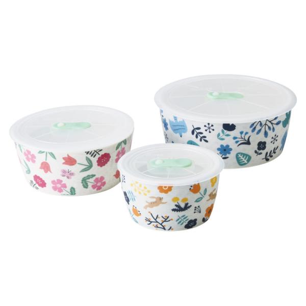 花草や動物をモチーフにした高君気密レンジパック。ミーサはスウェーデン語で『心地よい、暖かい』の意味を持ちます●箱サイズ:30.4×18×8cm●箱入重量:1.2kg●原産国:中国●材質:磁器、ポリプロピレン●セット内容:セット内容/パックL...