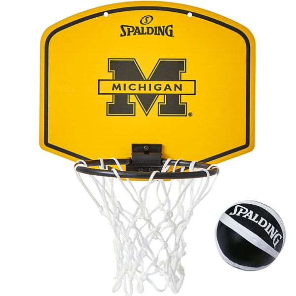 【発売日：2024年07月16日】ミシガンバスケットゴール イエロー色。簡単設置で即プレイ。MICHIGANのアイコンロゴを中央に配置した、MICHIGANカラーのマイクロミニ。ミニタイプのおもちゃバスケットゴール。壁やドアに取り付けて、家...
