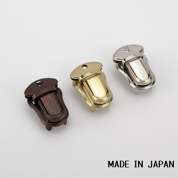 生産国：日本 素材：鉄/真鍮メッキ・ニッケル・ダークブロンズ・アンティークメッキ外寸：29mm外幅：22mm重さ：10g大人気のバッグ留め具です、財布やカバン、ハンドバッグ、ショルダーバッグ、メッセンジャーバッグ、クラッチバッグ、アルバム、...